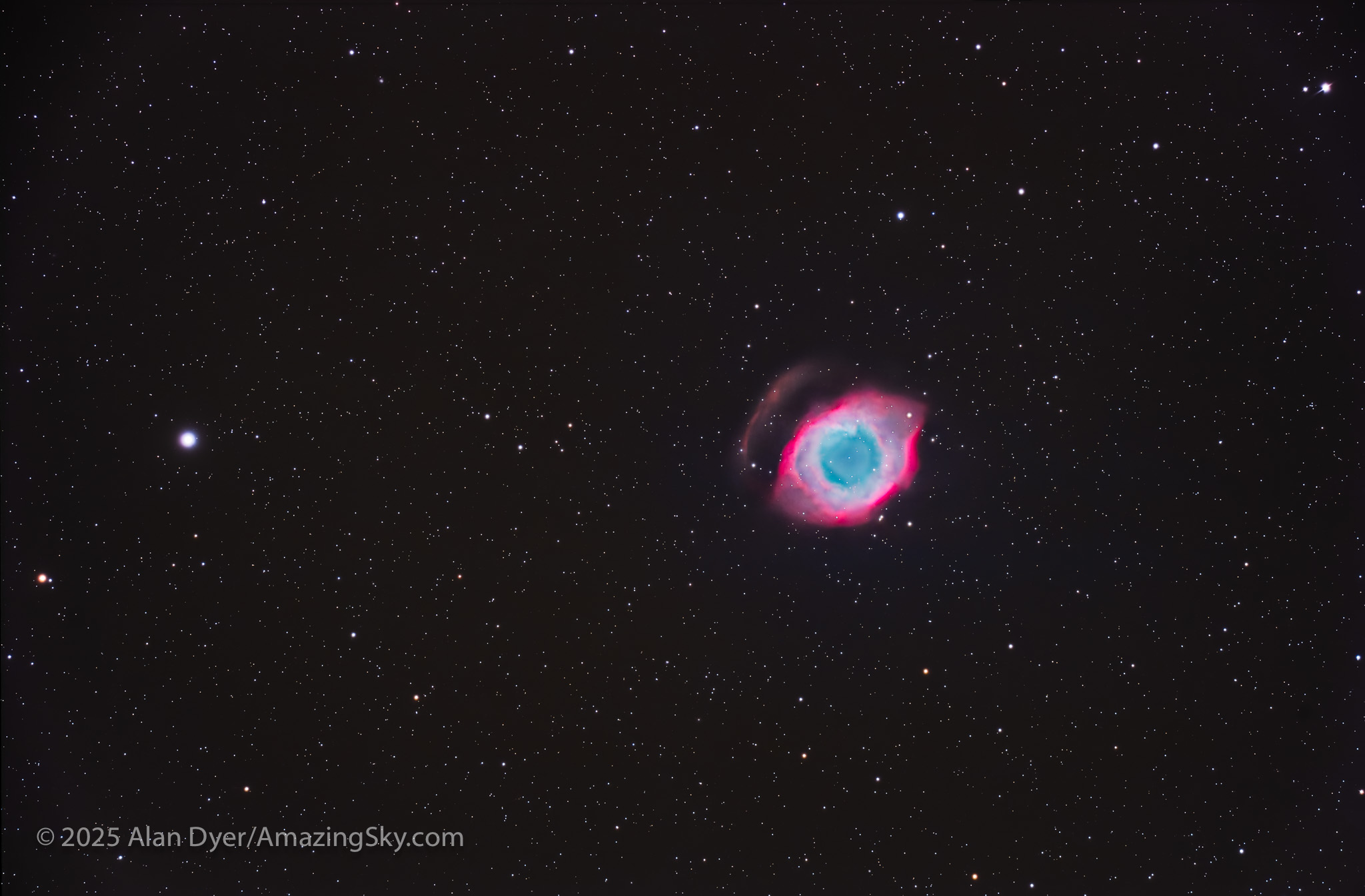 NGC 7293, the Helix Nebula – BackyardAstronomy.com